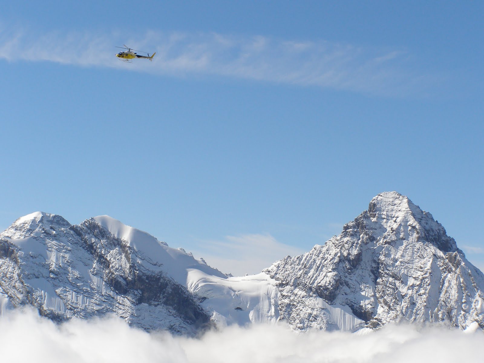 Eurotour: Helicopter over Mountains