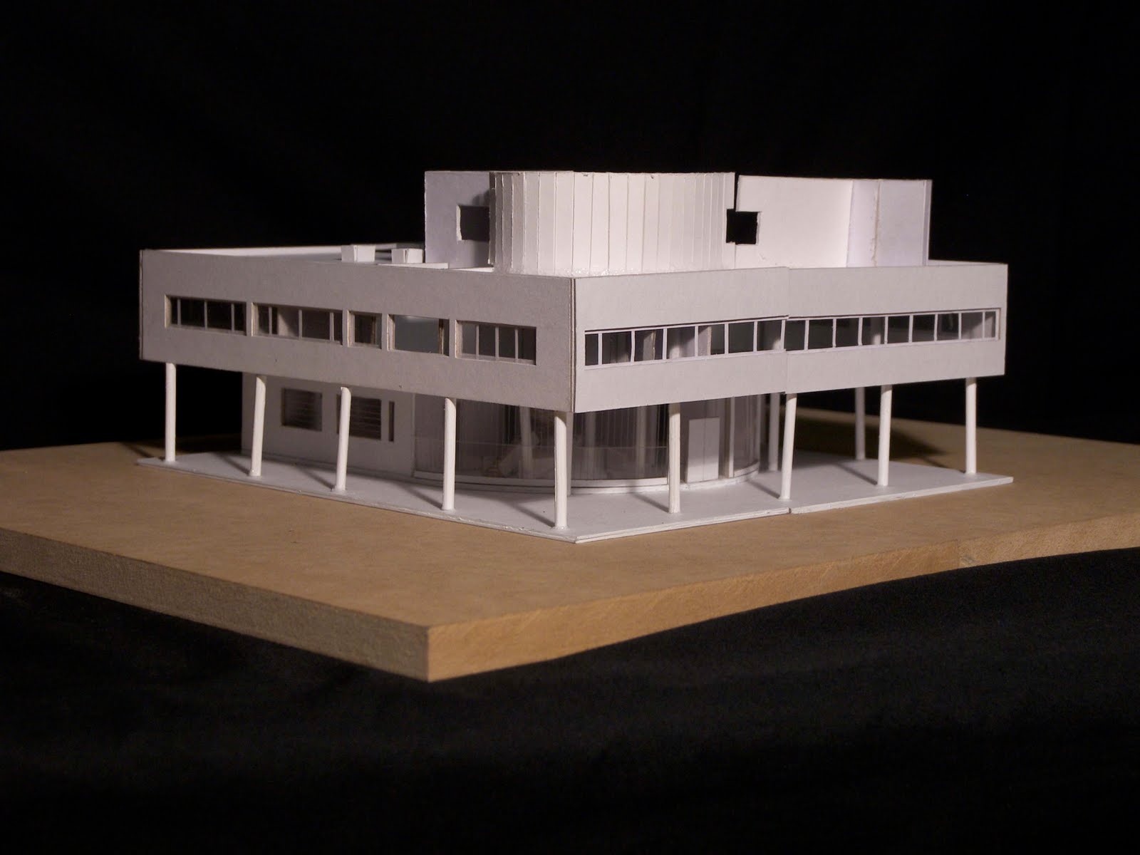 Asher ARCH1201: Villa Savoye Model