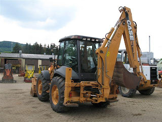 CASE 695 Super R-4 BULDOEXCAVATOR Second Hand Rotie Egale 2006 33.500 Euro