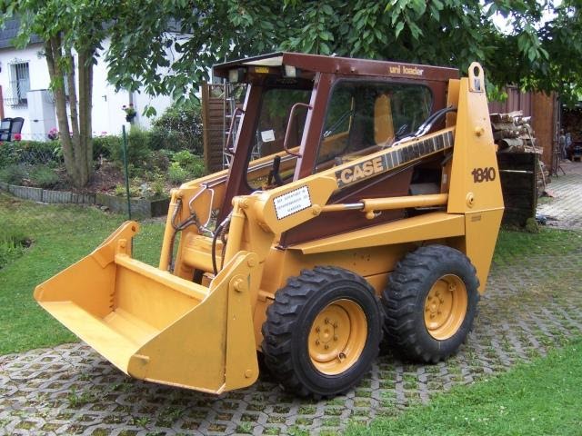 MINIINCARCATOR FRONTAL COMPACT CASE 1840 de vanzare mini incarcatoare ...