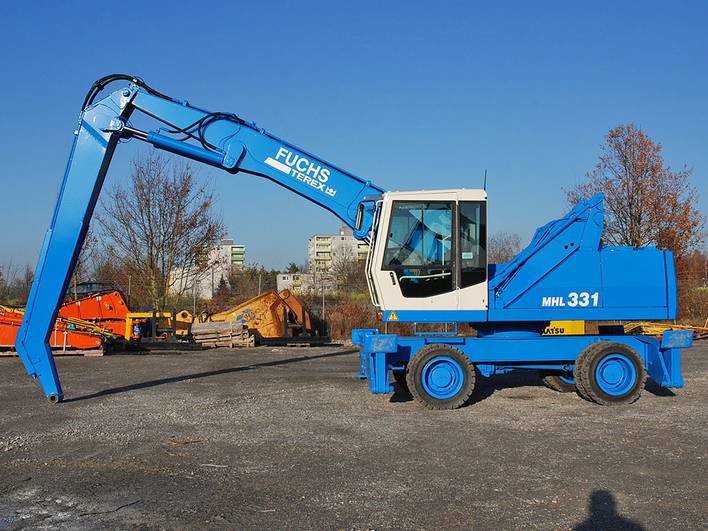 EXCAVATOR INDUSTRIAL Fuchs MHL 331 manipulare materiale fier vechi din ...