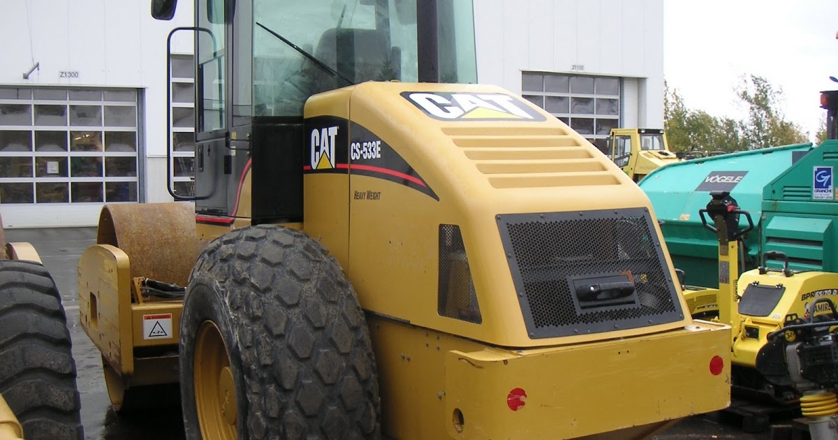 Cilindru Compactor cu cabina CAT CS 533 E de vanzare second hand ...