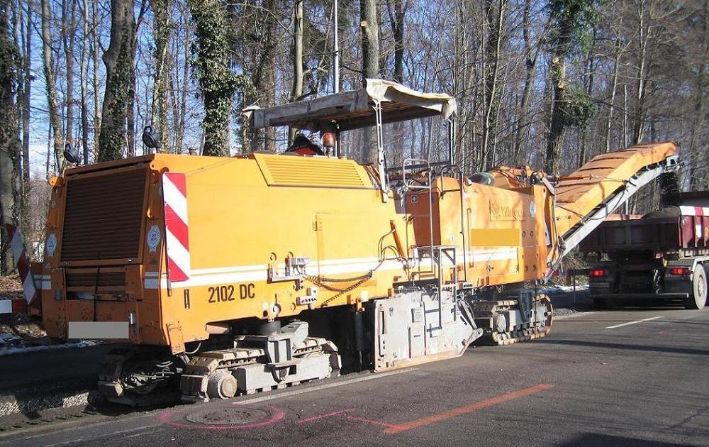 FREZA PT ASFALT Wirtgen 2102 DC de vanzare second hand stare buna ...