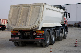 BASCULANTA MAN 41480 MAN 8x4 18m3 second hand de vanzre basculante man 8x4