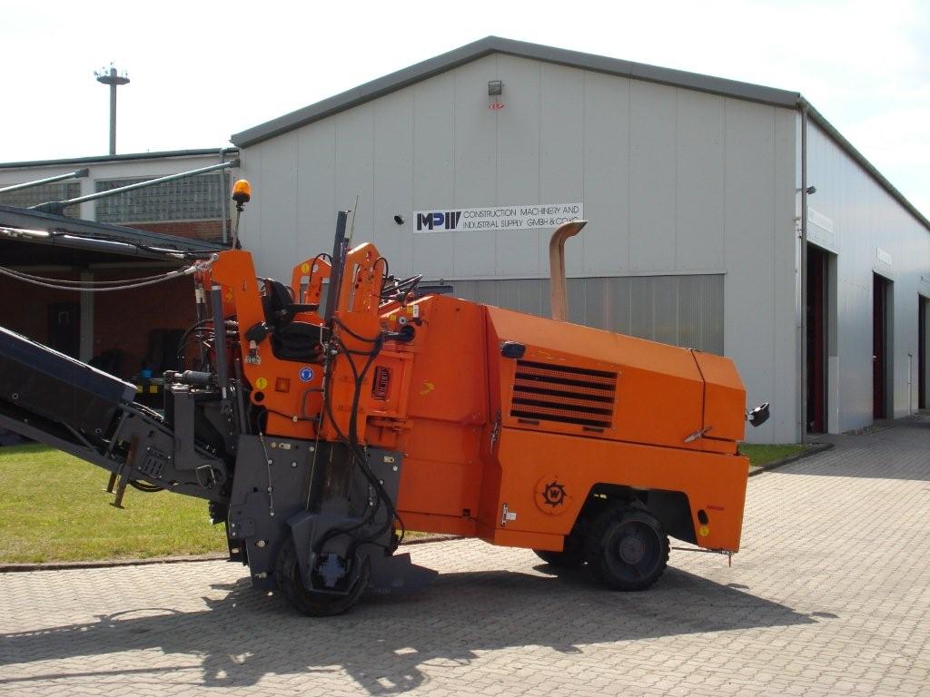 FREZE DE ASFALT Wirtgen 1000 Second Hand de vanzare freza din 1998 55. ...