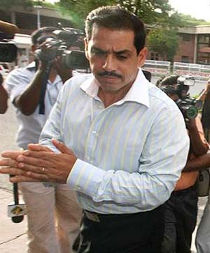 Wallpaper World: Robert Vadra Biography
