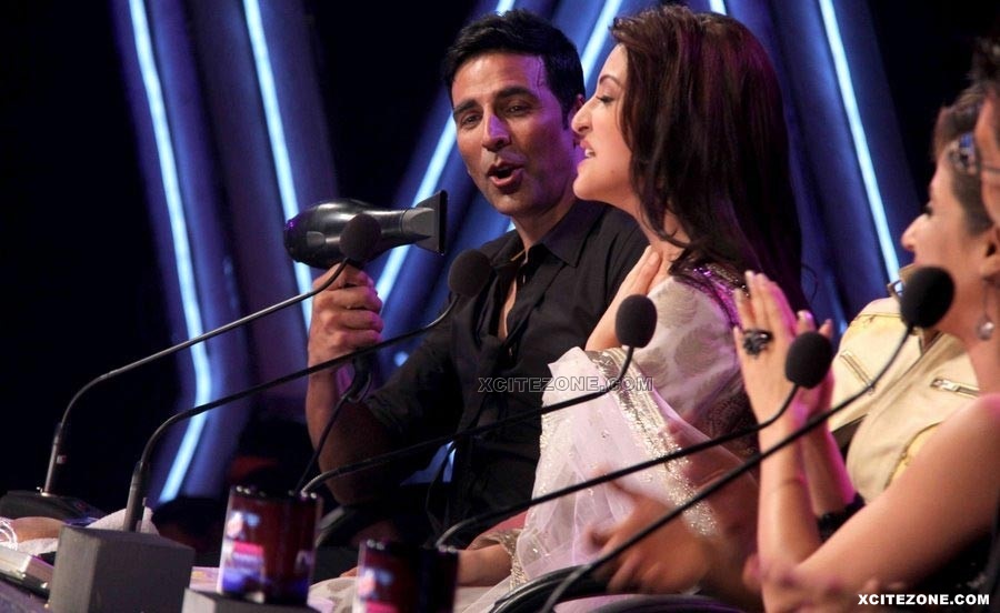 All Stars Photos: Akshay Kumar and Anushka Sharma performance for ...
