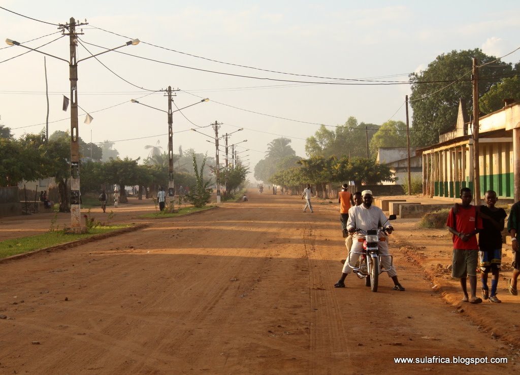 Pelo leste do sul de África: 1 Abril - Nampula - Angoche - Nampula