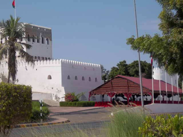 UAE Adventures: Bec in Oman