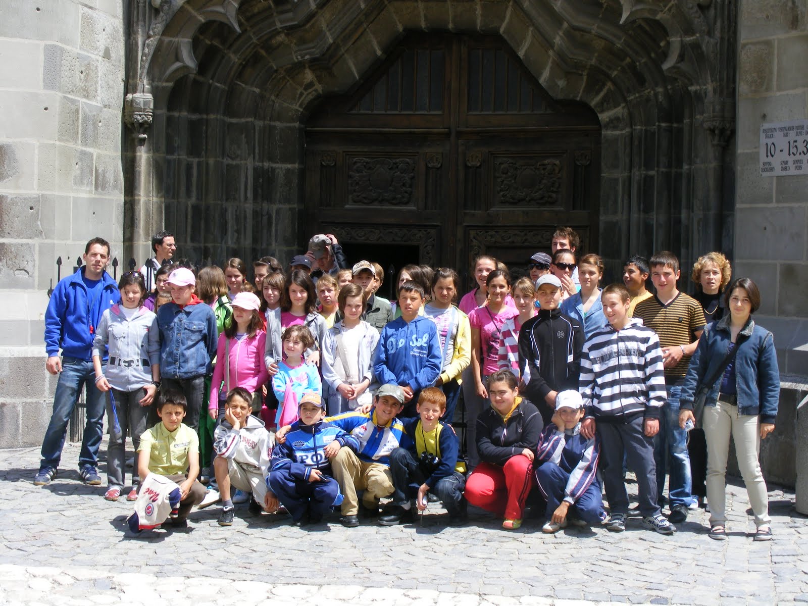 Scoala cu Clasele I-VIII Nr 1 Faraoani: Excursie Brasov 2010