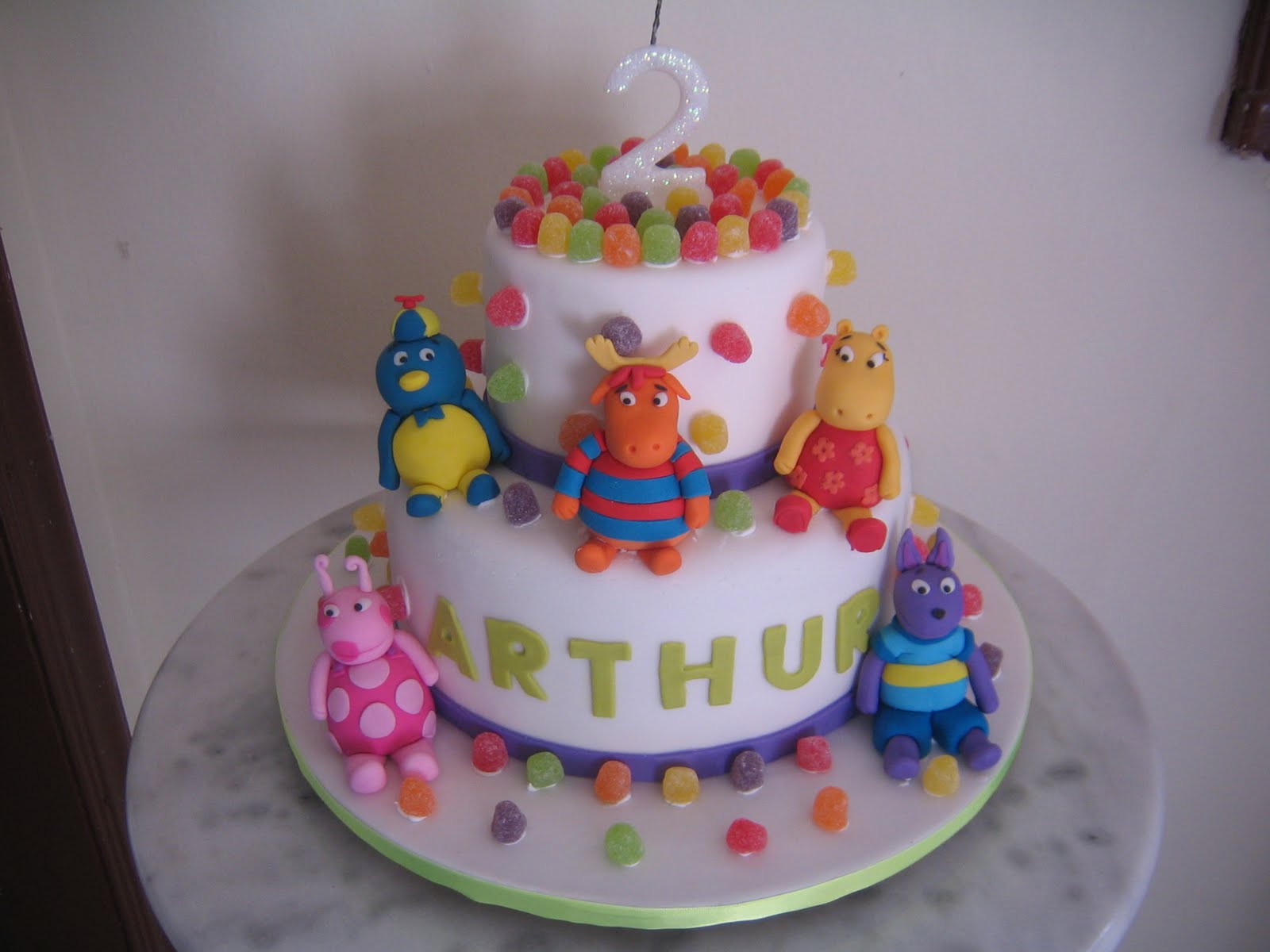 Be Cakes By Debora Schwarcz: Backyardigans... Bolo lindo!!!