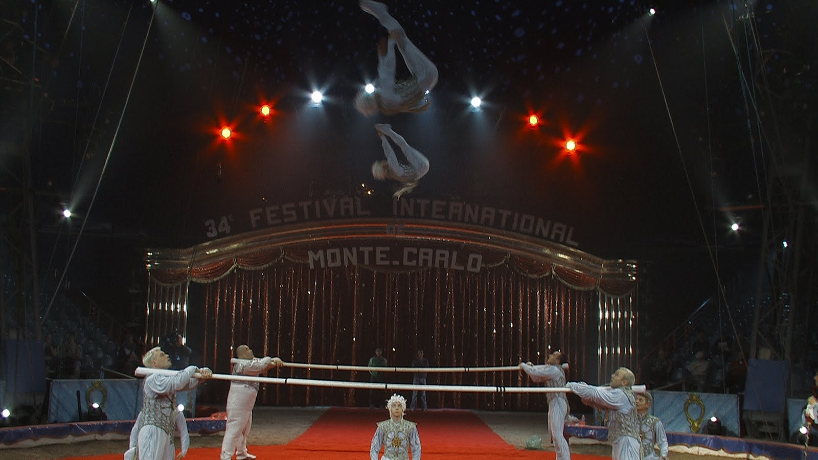 "World Circus" Documentary: MONTREAL & CIRQUE DU SOLEIL TRIP