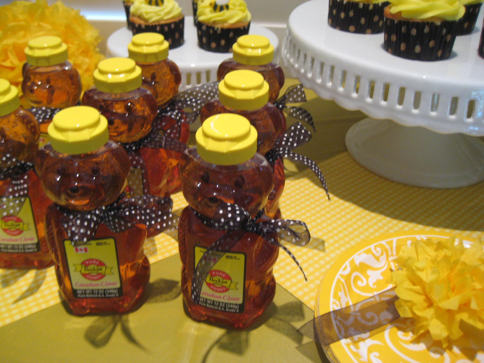 Creative Party Ideas by Cheryl: Queen Bee Birthday Party