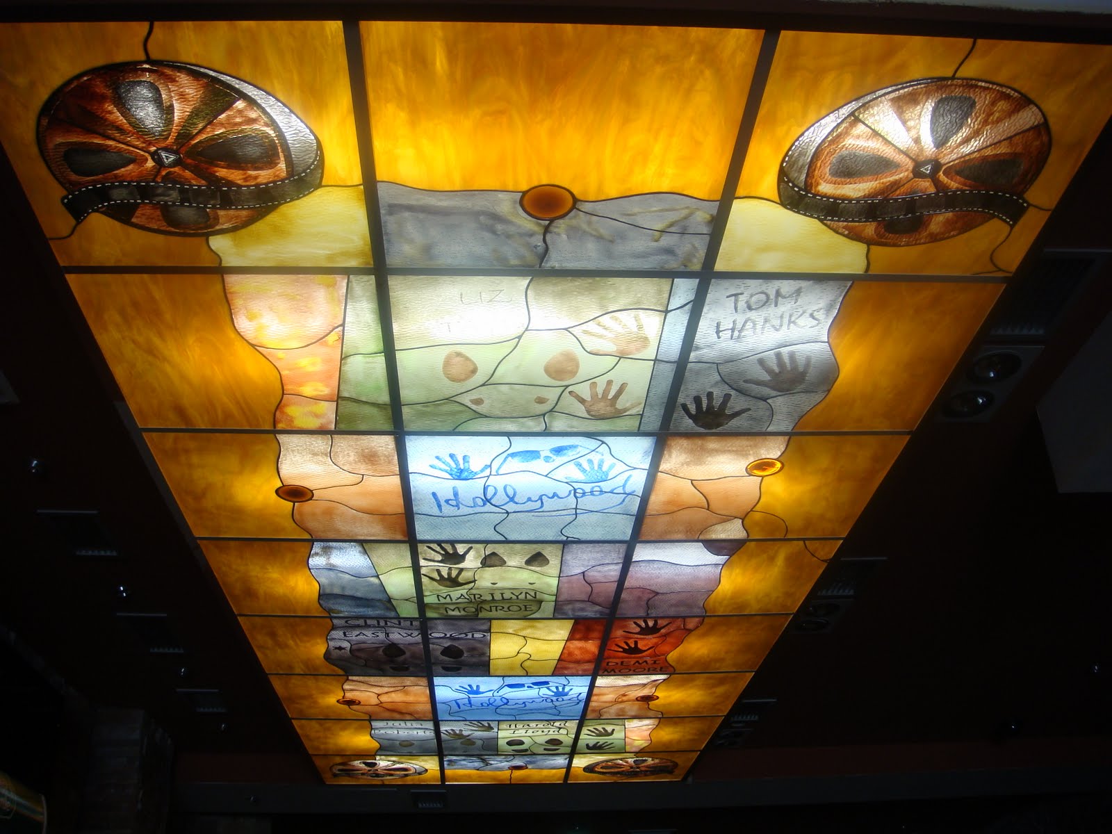 Plata & Vidrio: Vitral emplomado realizado con grisalla