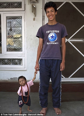 Meet the 2ft world's smallest Buddha man ~ Somethin Bizarre