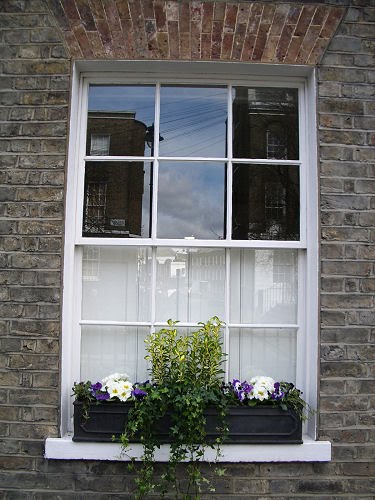luv decorating: Dressing up your WINDOW with Flowers