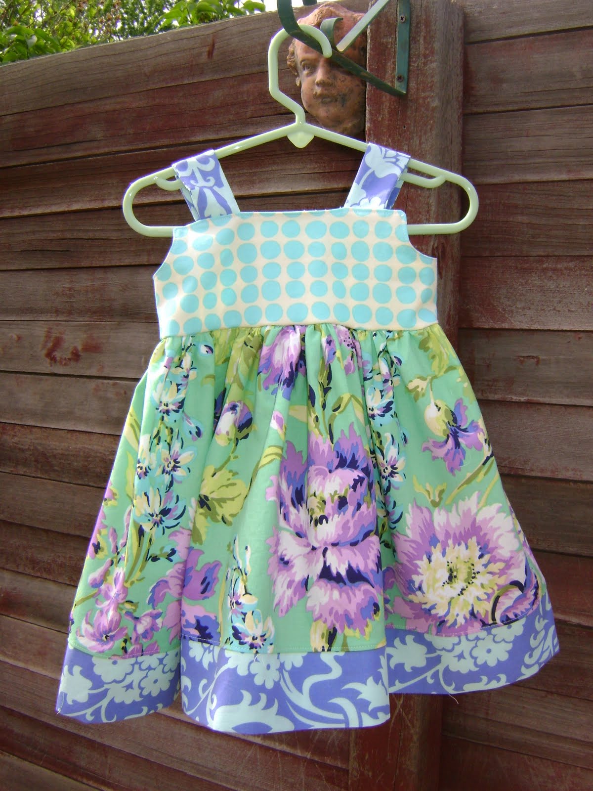 audreypawdrey: Claire Dress with Amy Butler's Love Fabric