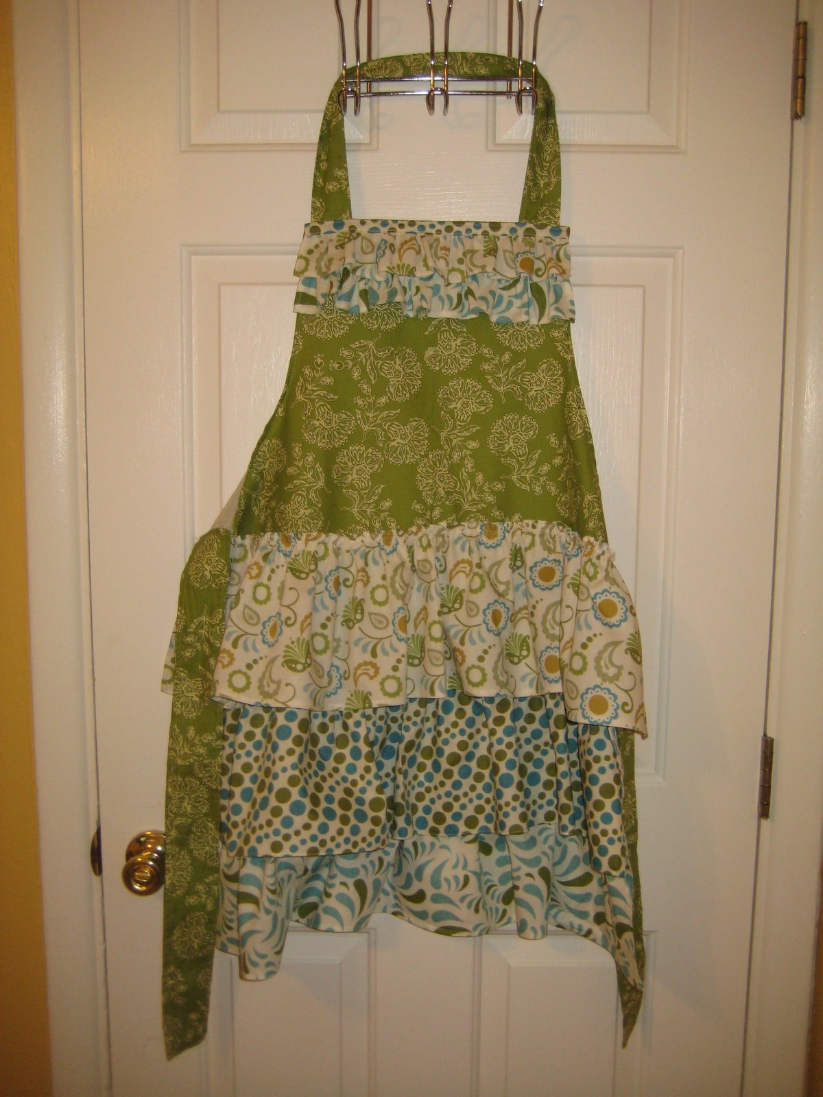 Mama Lusco Handmade: Apron Love