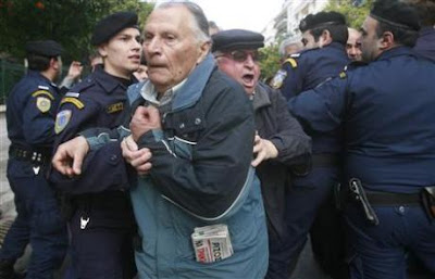 ΠΡΕΖΑ TV ©: ΔΕΙΤΕ ΠΩΣ ΣΥΜΠΕΡΙΦΕΡΘΗΚΑΝ ΣΗΜΕΡΑ ΤΟ ΠΡΩΙ ΤΑ ΜΑΤ,ΣΤΟΥΣ ...