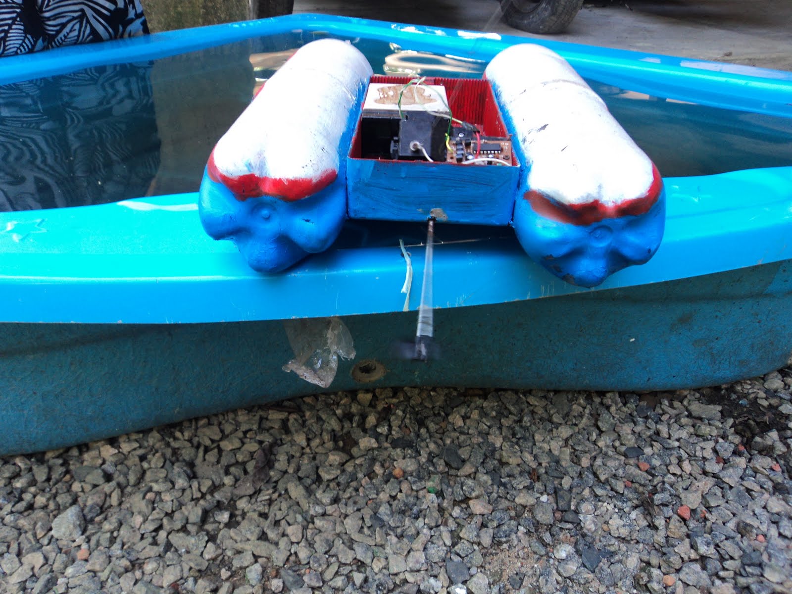 Curiosidades: Como fazer um barco a motor