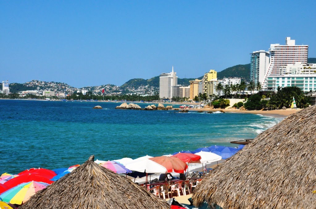 OSCAR EL MEXICANO PICS: Playa Condesa en Acapulco, Guerrero