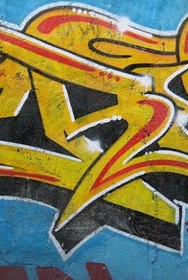 all in graffiti: Graffiti alphabet >> alphabet letter B yellow