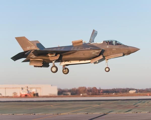 Pacific Sentinel: Last F-35B STOVL Test Jet Takes Flight