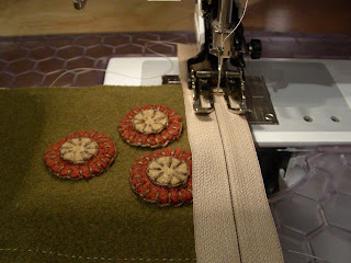 Penny Rugs and More: Penny Purse Tutorial