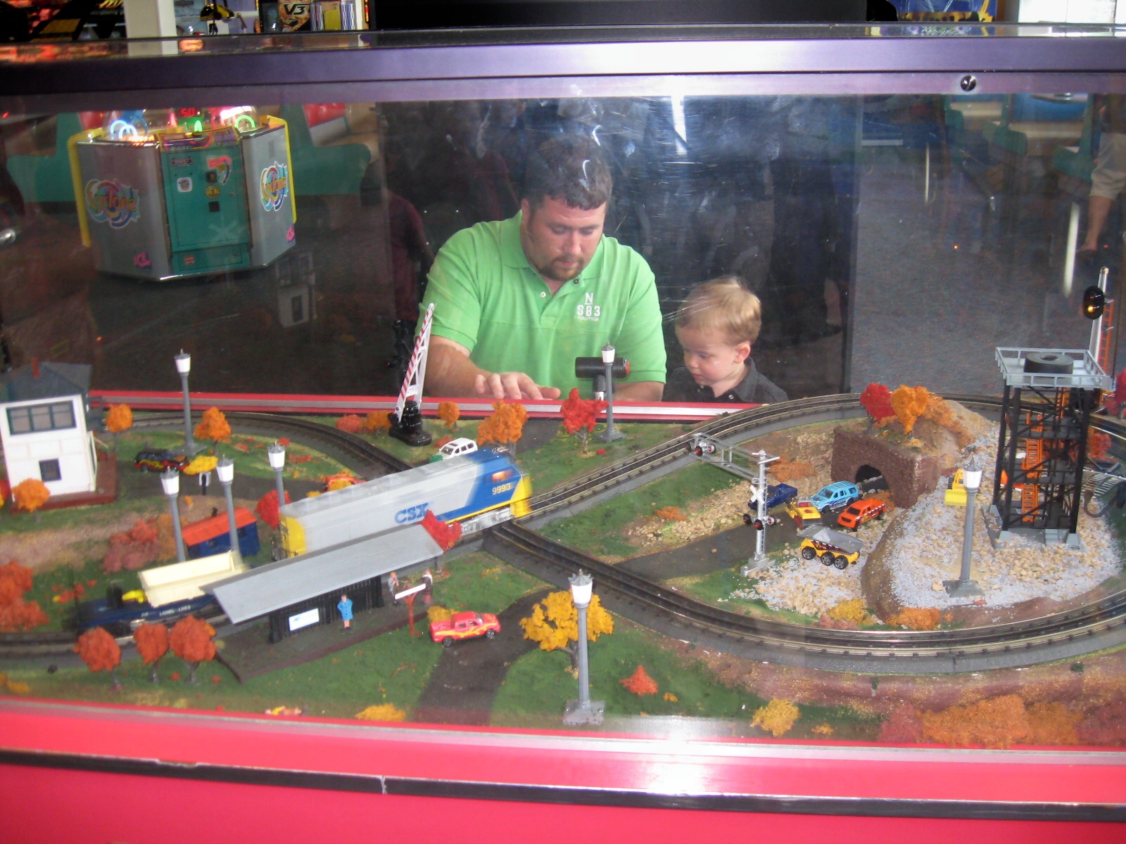 Carter's Momma: CHUCK E. CHEESE!!!