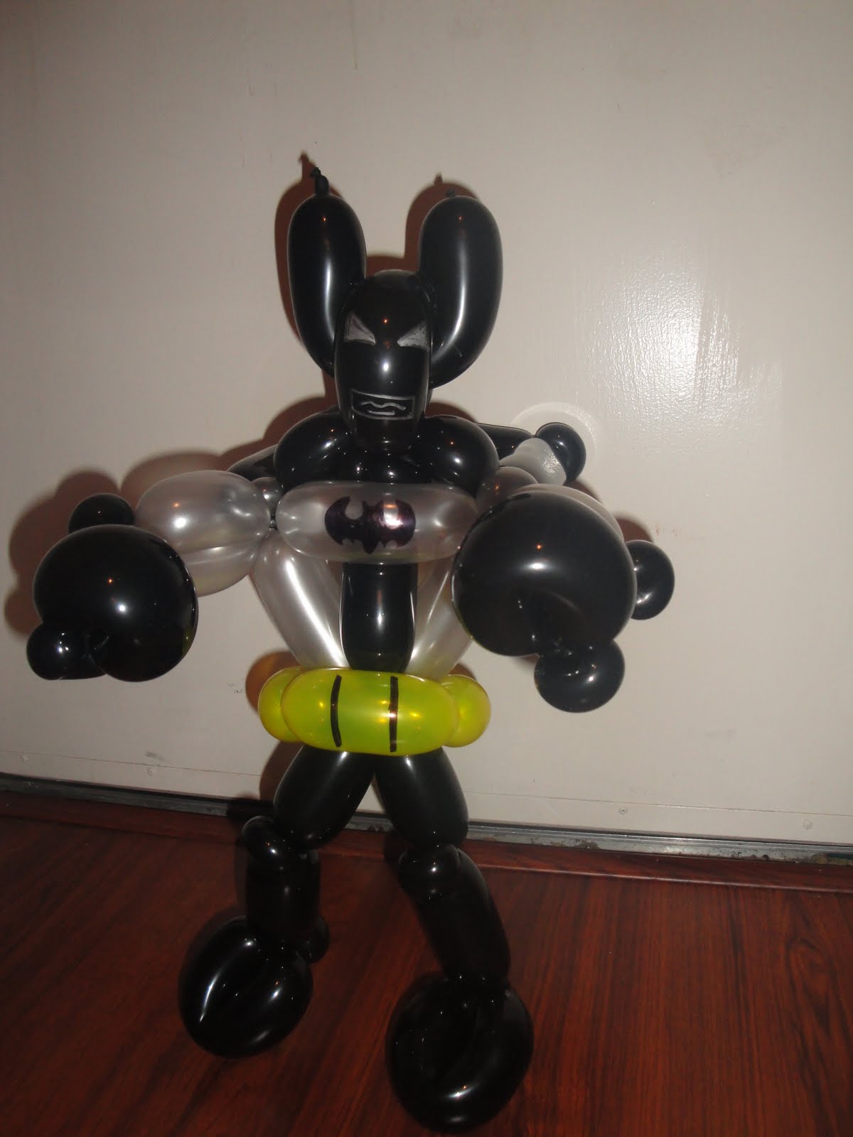Balloon Twisting With Lien: Batman & Batman hat