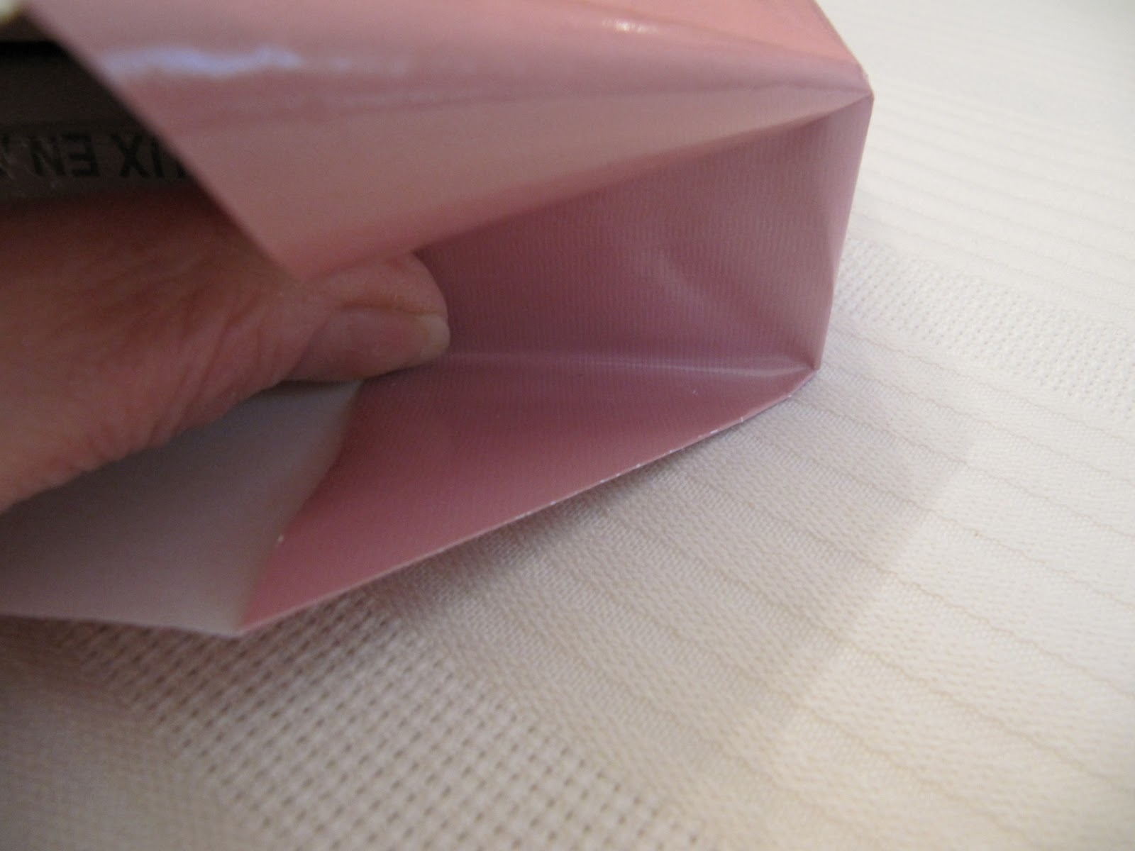 The Crafty Elf: The Art of Gift Wrapping
