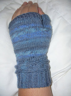Kae Knits: Shackles Gauntlets Pattern