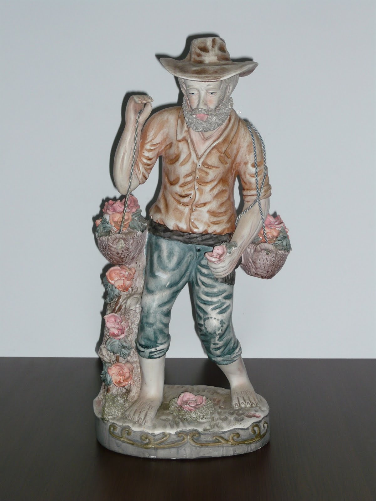 ARTE VIVENDIS MOBILA CASEI TALE: Bibelouri