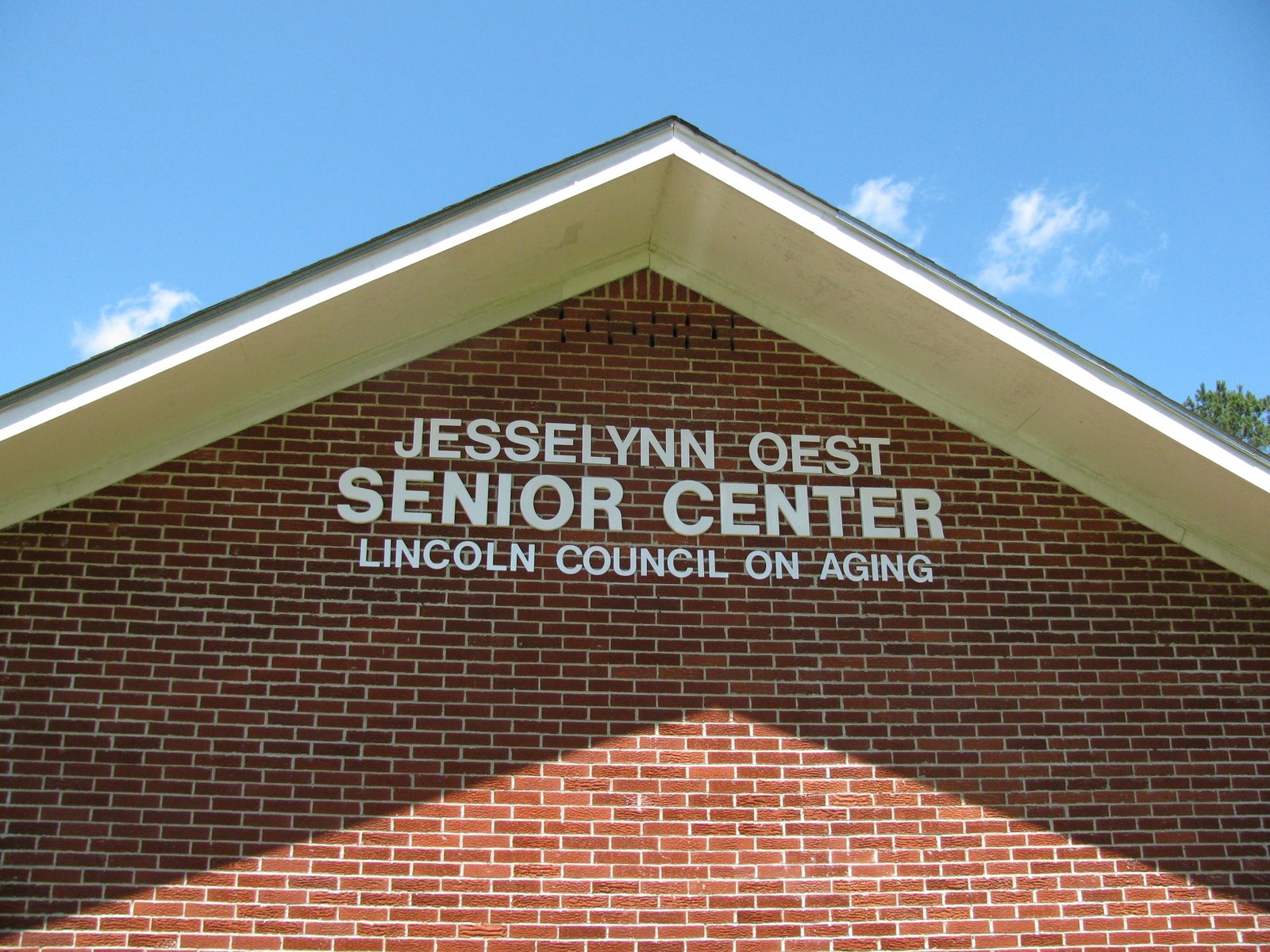 PrunePicker: Senior Center Sign.