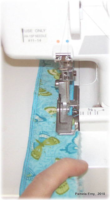 Off The Cuff ~Sewing Style~: Perfect Serged Rolled Edges...A Quick Tip