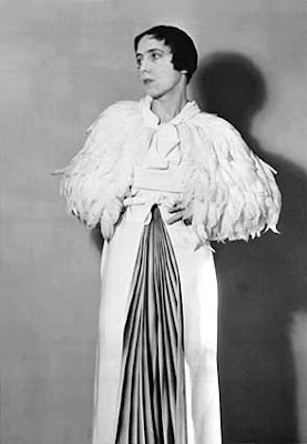 Strawberige: wo-man-ray