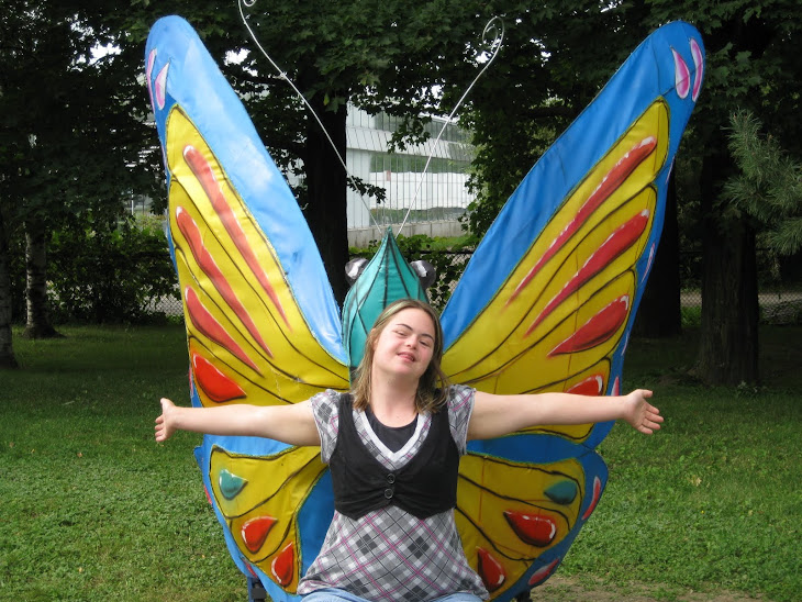 Widening Circle: Smeyesing and Rachel