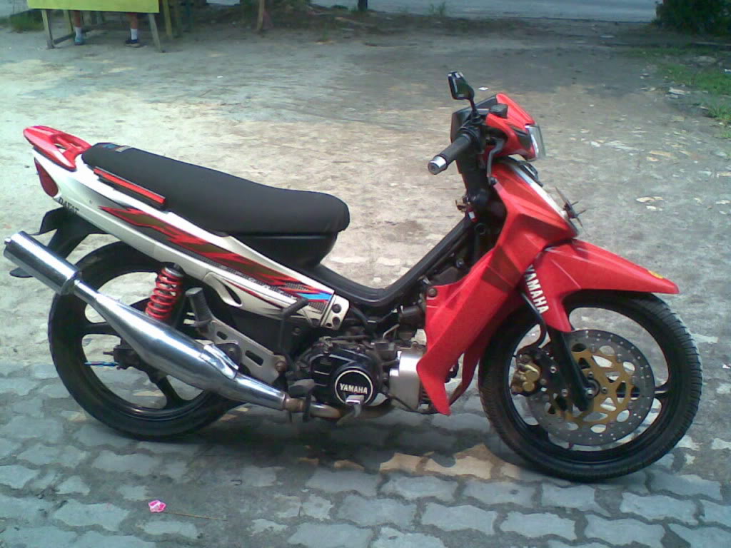 FuNk_5 CoMmunity: YAMAHA F1ZR MERAH
