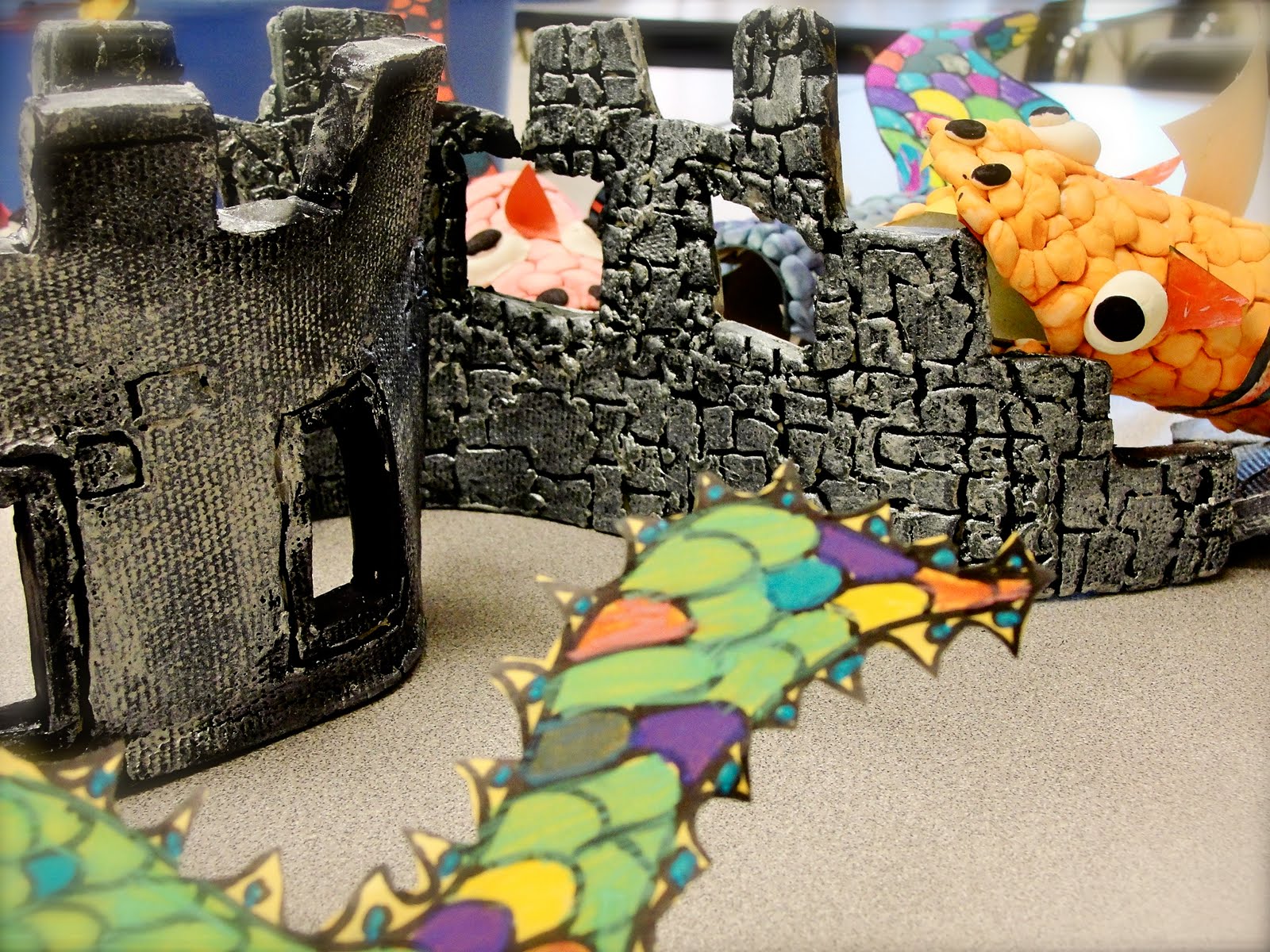 Da Vinci's Wings: 4th Grade Clay Slab Castles and Medieval Dragons