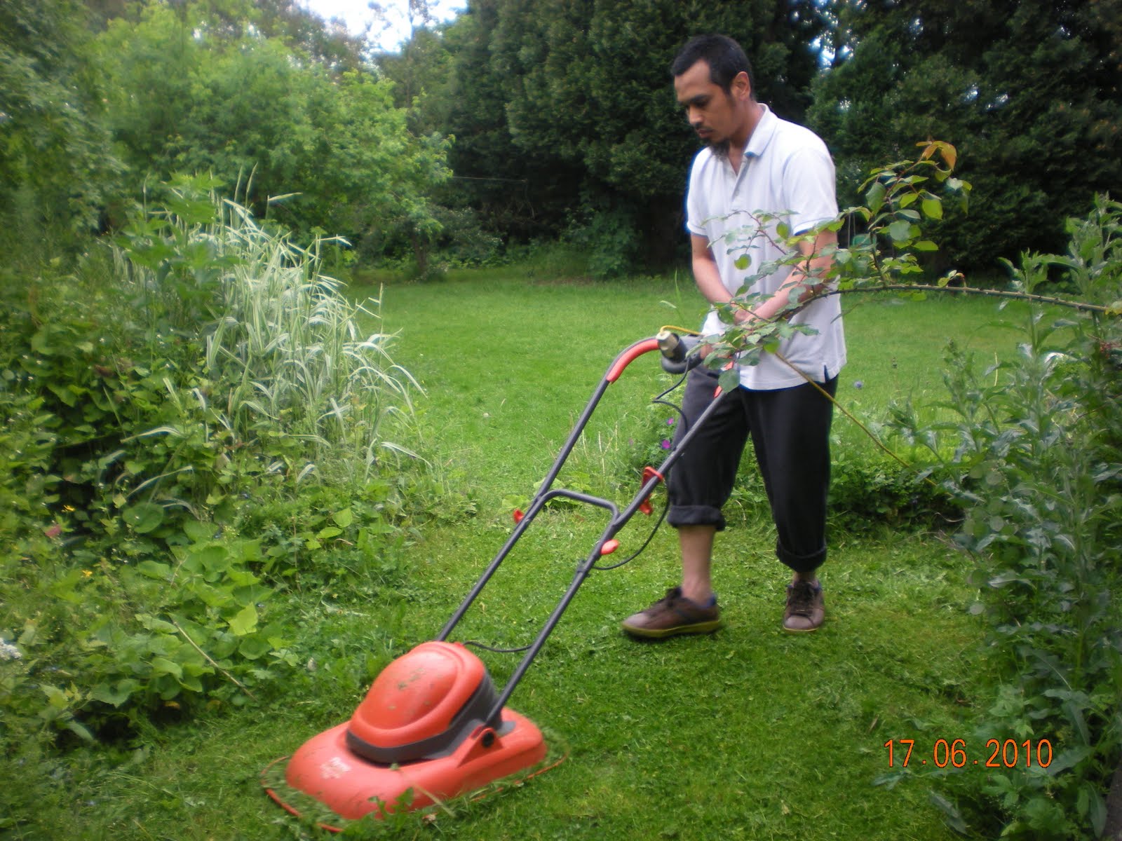 FaMiLi KU: Mesin Rumput