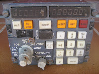 A REAL BOEING 747 COCKPIT AT HOME / UN 747 DANS LE SALON: CONTROL ...