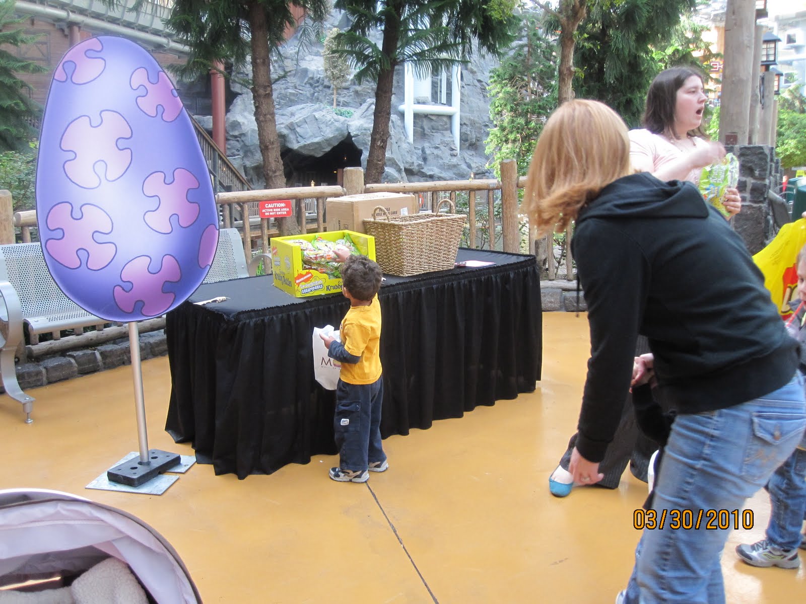 Doodle's Diary: Easter Egg Hunt Mall of America Style