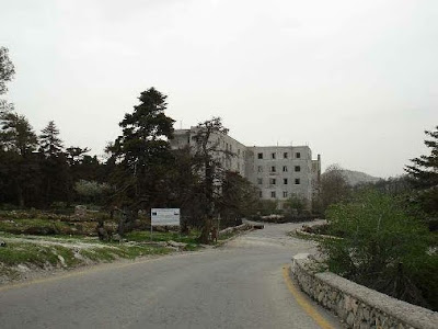 ΣΑΝΑΤΟΡΙΟ-ΞΕΝΟΔΟΧΕΙΟ ΠΑΡΝΗΘΑ