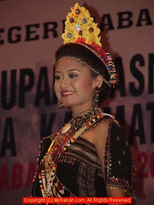 LUKISAN & GAMBAR RUNGUS: UNDUK NGADAU RUNGUS