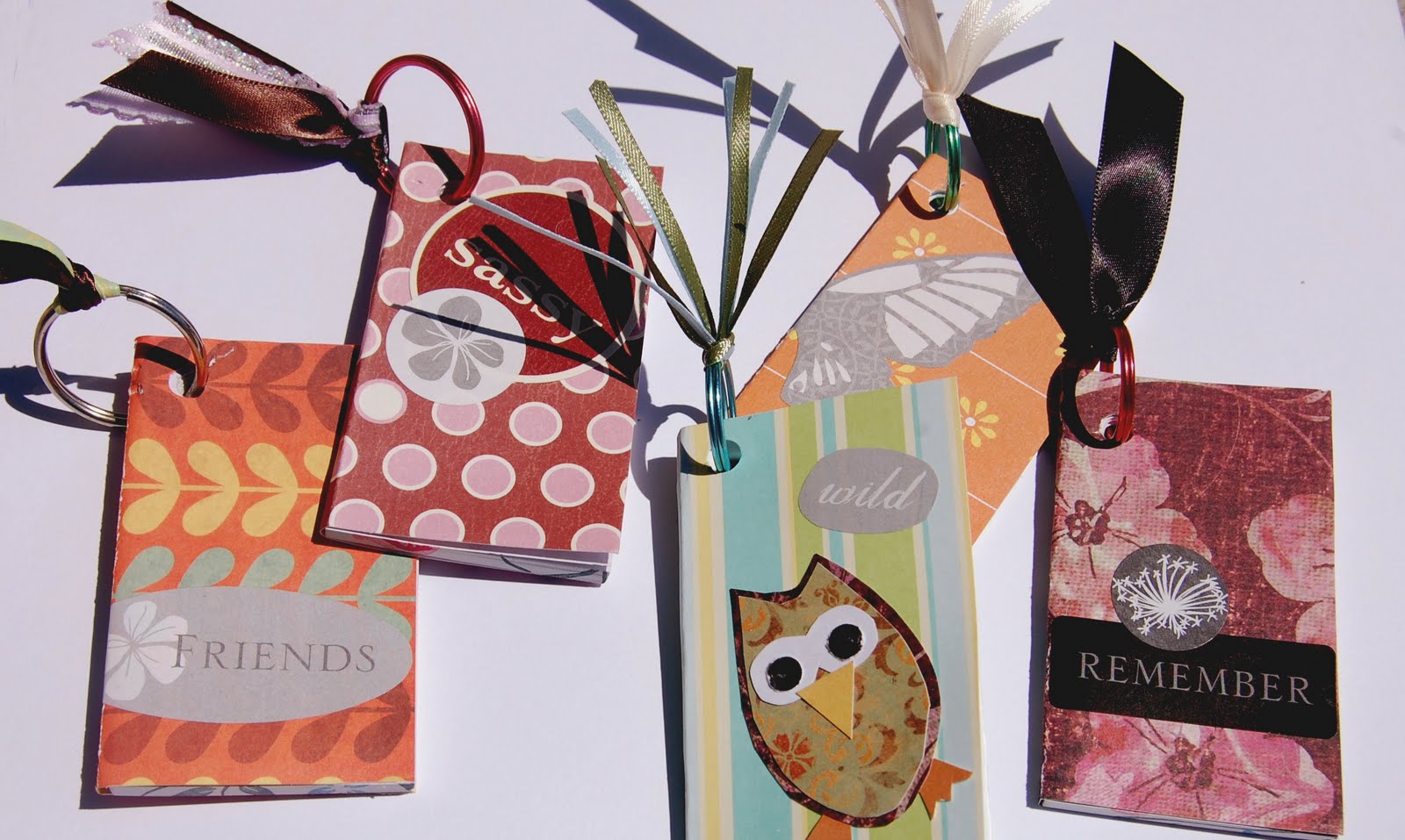 That's So Cuegly: Mini Memo Pad Keychains