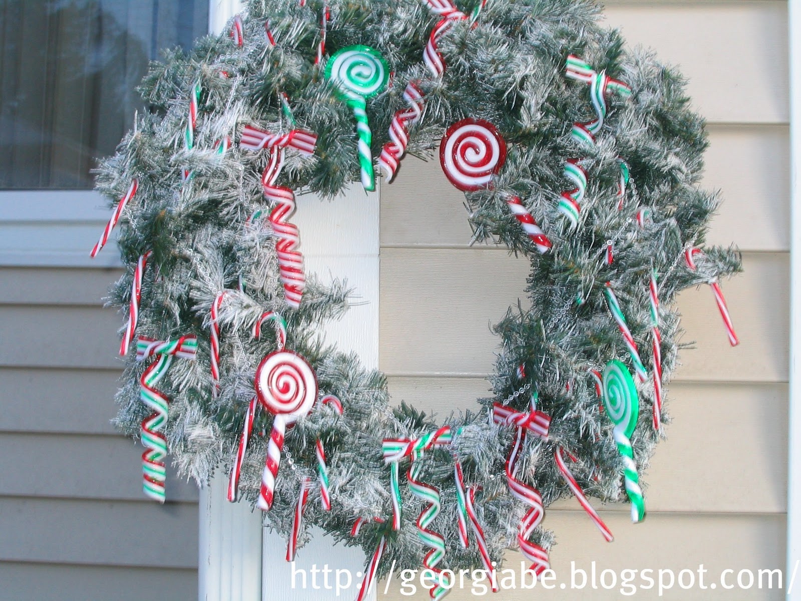 GeorgiaBE....the crafty side: ugly wreath redo