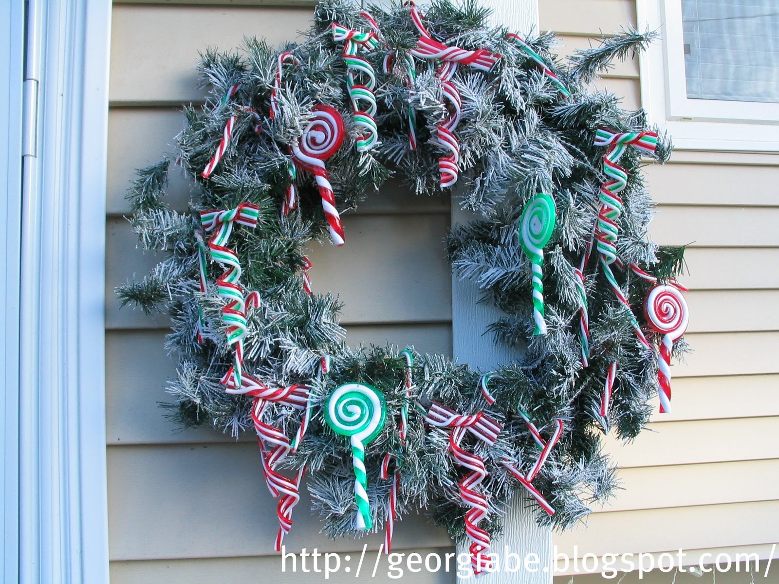 GeorgiaBE....the crafty side: ugly wreath redo