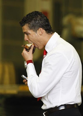 Picture Cristiano Ronaldo: Ronaldo Eat Picture