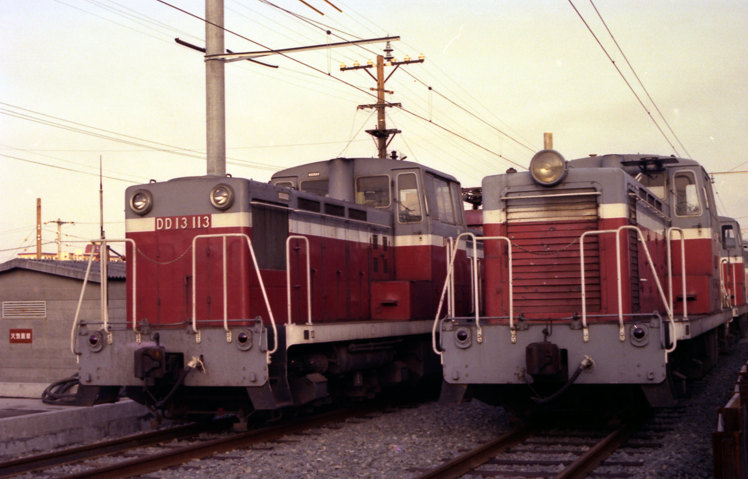 こちら荒川車庫前電停: DD13