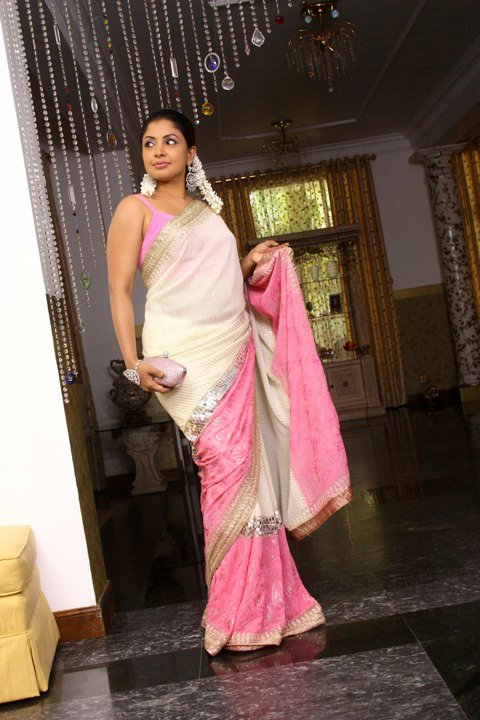 hot wallpaper girls: Dilhani Asokamala Ekanayaka - Sri Lanka Actress